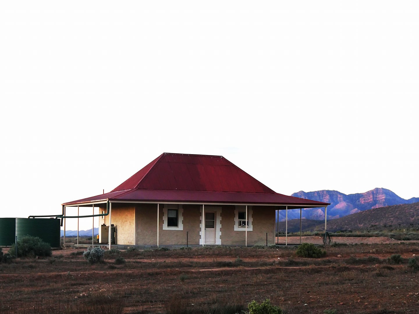 Mern Merna Station | Station Stays SA